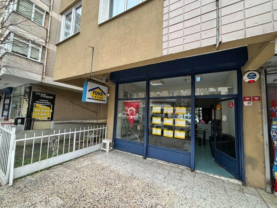 i̇ş merkezi Yuva Emlak, İstanbul, foto