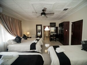 Dunwoodie Travel Lodge (Pretoria), otel  Pretoria'dan