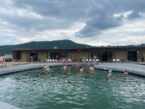 Maden suları, pınarlar ve çeşmeler Biragzang Hot Spring, Kuzey Osetya‑Alanya, foto