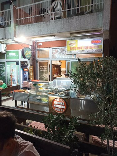 Kafe Bobina kuhonja, Sutomore, foto