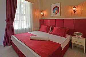 Mia Boutique Hotel (Antalya, Muratpaşa, Barbaros Mah., Mescit Sok., 44A), otel  Antalya'dan