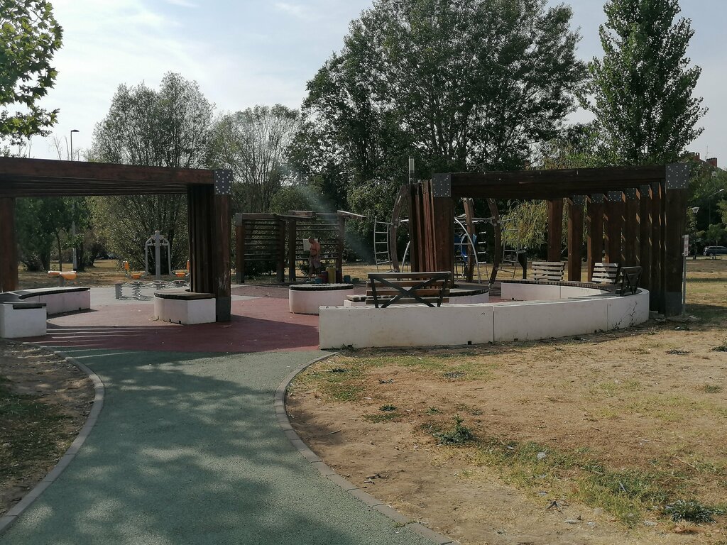 Kültür ve eğlence parkları Novi park, Novi Sad, foto