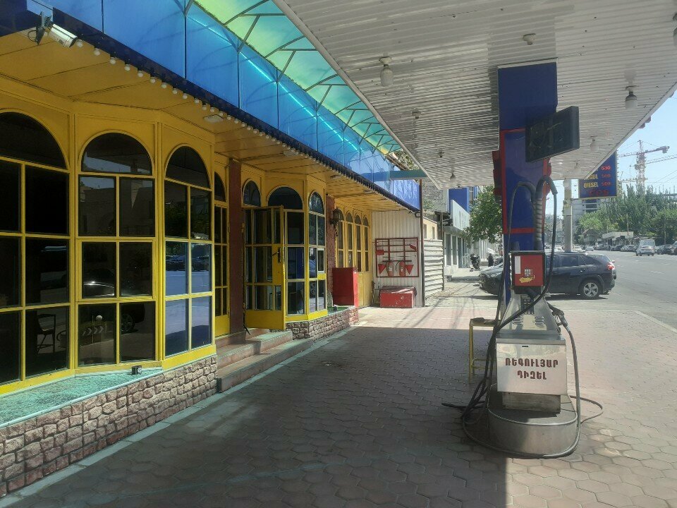 Benzin istasyonu CPS, Erivan, foto