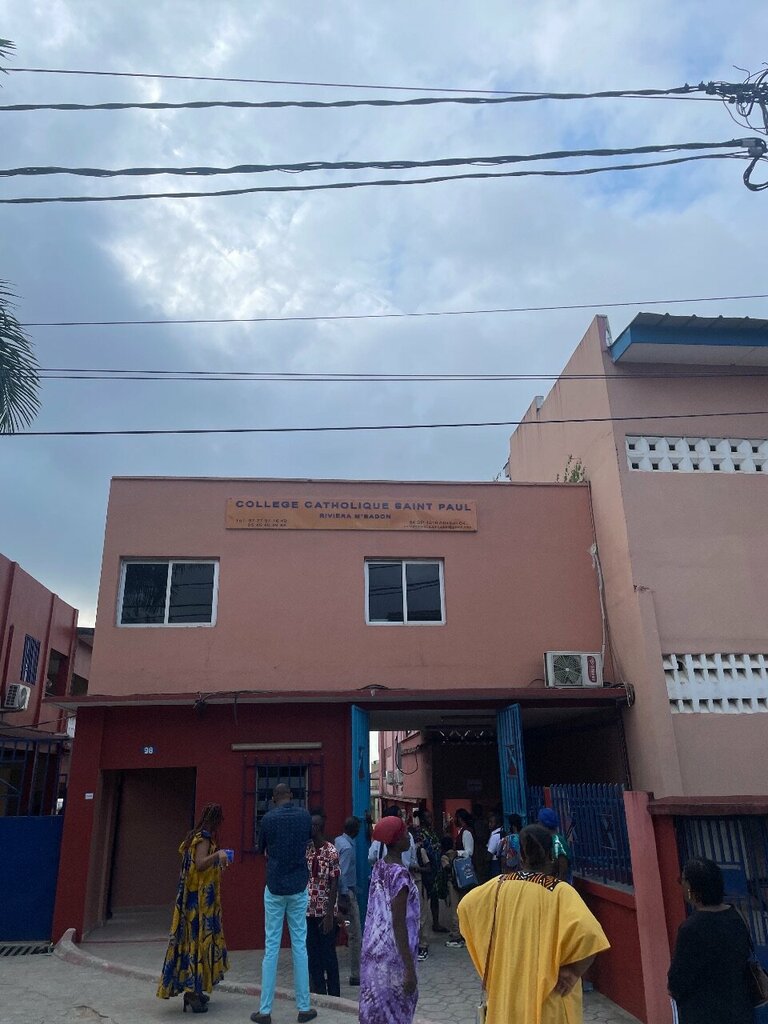 Ortaokul Collège Catholique Saint Paul, Abican, foto