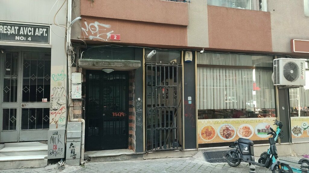 Sanat atölyeleri Timuçin Çakaloz Heykel ve Resim Atölyesi, İstanbul, foto