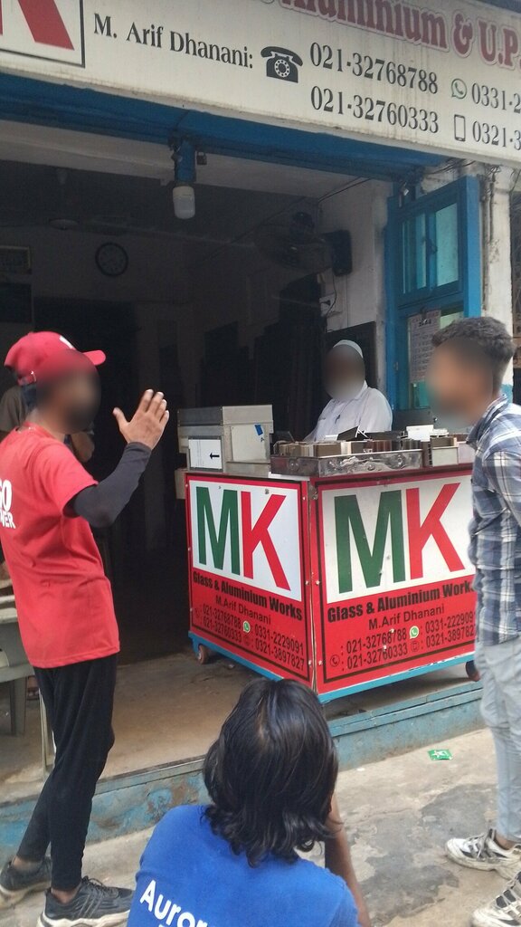 Pencere üretim, satış ve montaj firmaları Mk Glass & Aluminum Works, Karaçi, foto