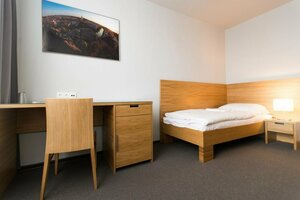 Hotel Atom Třebíč (Kraj Vysočina, Trebic, Velkomeziricska), otel  Trebic'ten