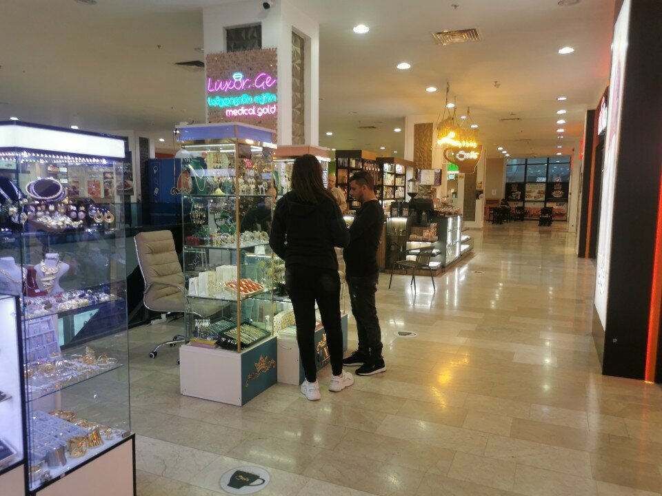 Bijuteriler Luxor. GE, Batum, foto