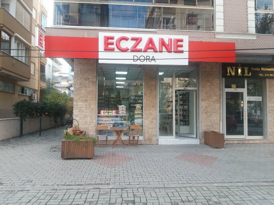 Eczaneler Dora Eczanesi, İzmir, foto