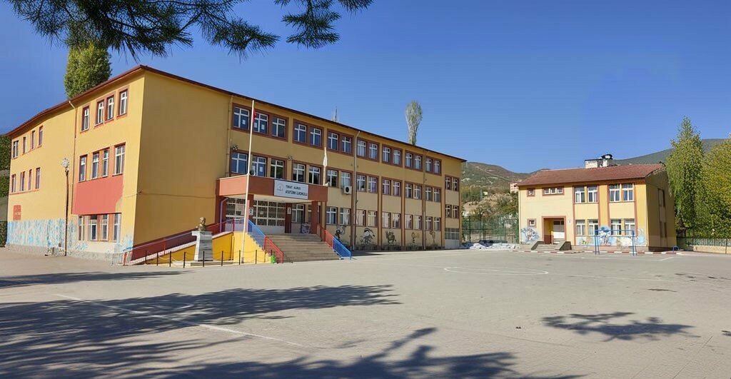 i̇lkokul Atatürk İlkokulu, Almus, foto