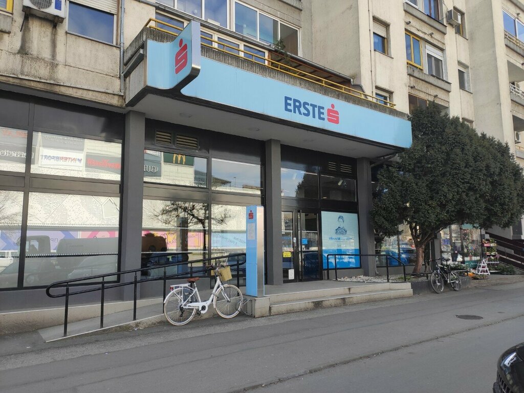 ATM'ler Erste Bank, Novi Sad, foto