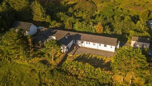 Loch Eyre House (Scotland, Highland, Kensaleyre), otel  Highland Konsey Alanı'ndan