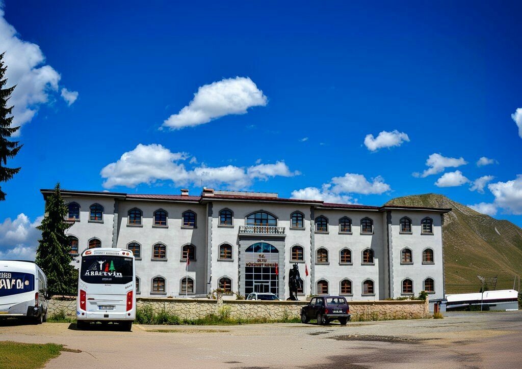 Park, sokak heykeli Atatürk Heykeli, Oltu, foto