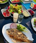 La Petra Balık Restaurant (İzmir, Yeni Foça, Mustafa Kemal Mah.,Ali Stair Cad., 19), restoran  Foça'dan