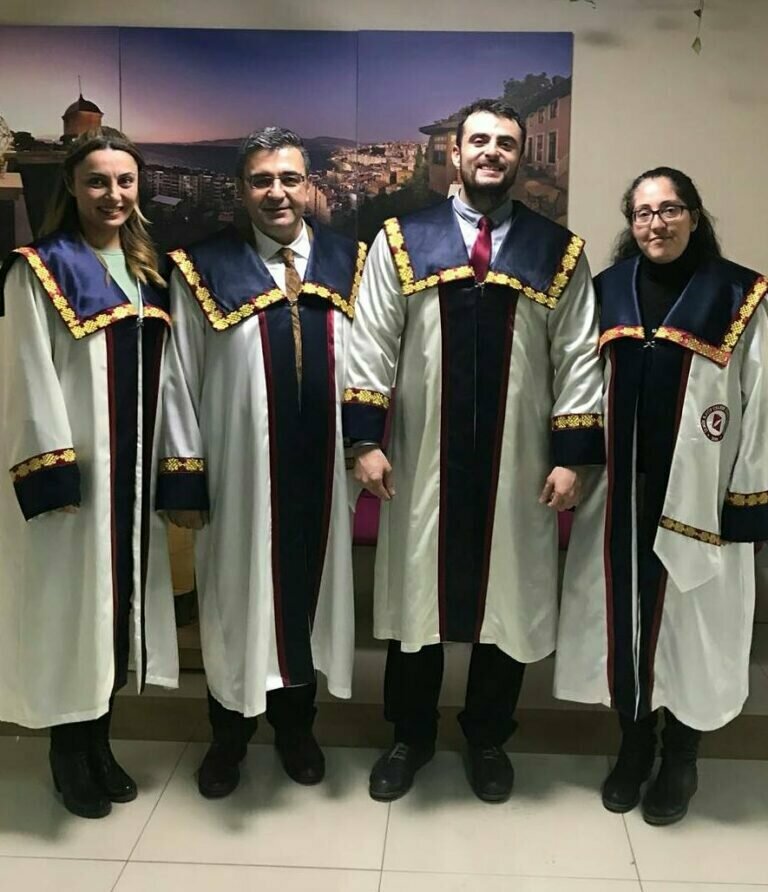 Avukatlar Avukat Orhan Önal Bahçesi, Kemalpaşa, foto