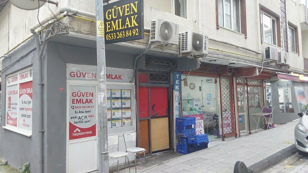 Emlak ofisi Güven Emlak, İstanbul, foto