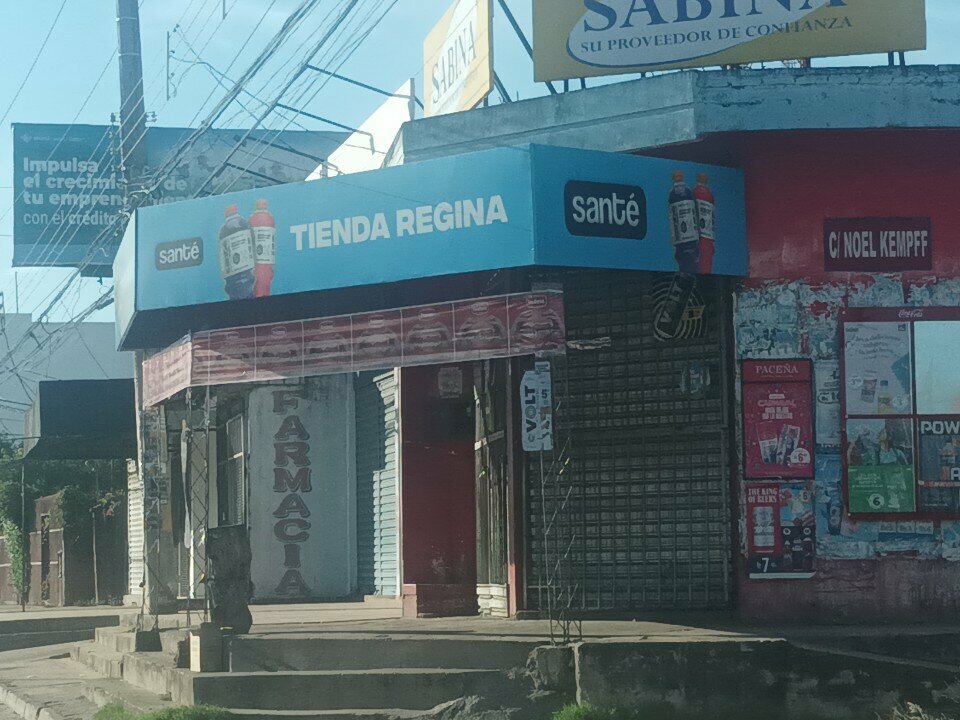 Büyük mağazalar Tienda Regina, Santa‑Krus, foto