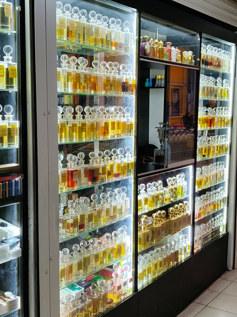 Kozmetik ve parfümeri mağazaları Faraon parfum, Saint‑Petersburg, foto
