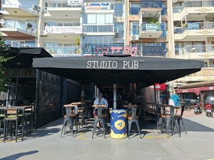 Studio Pub (İzmir, Karşıyaka, Yalı Blv., 186A), bar  İzmir'den