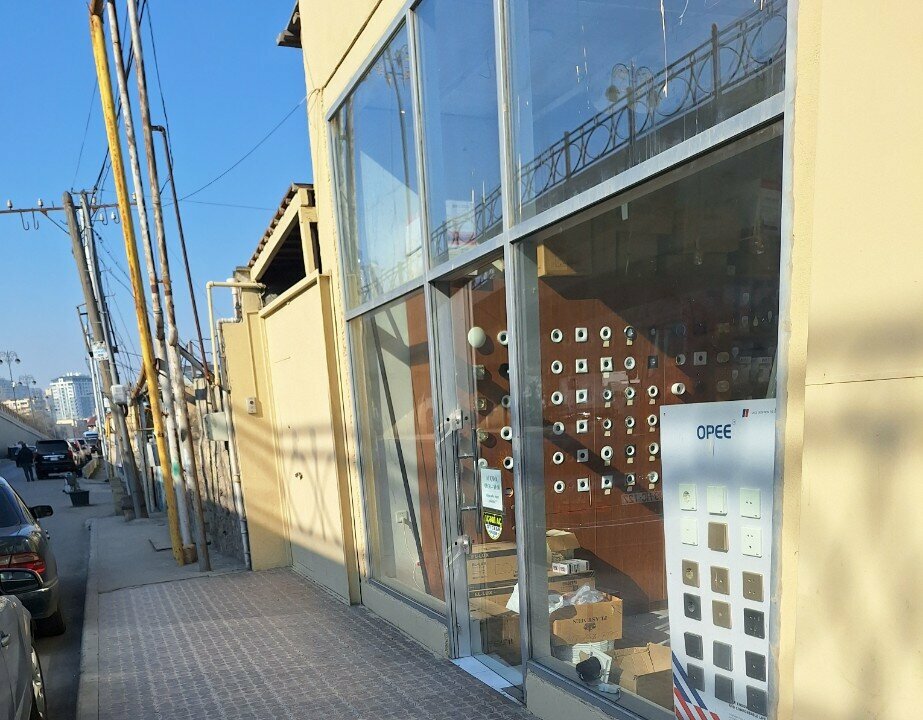 Elektrik ve elektrikli ürün mağazası Elektrik Mallar, Bakü, foto