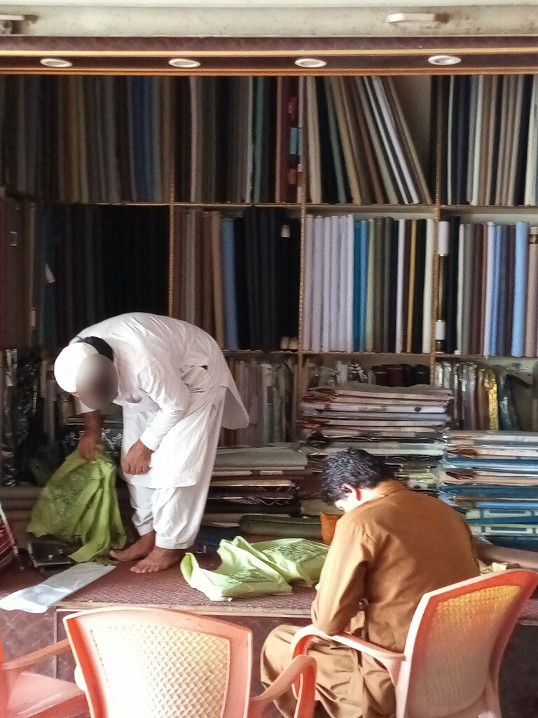 Mefruşat Al jannat fabrics, Karaçi, foto