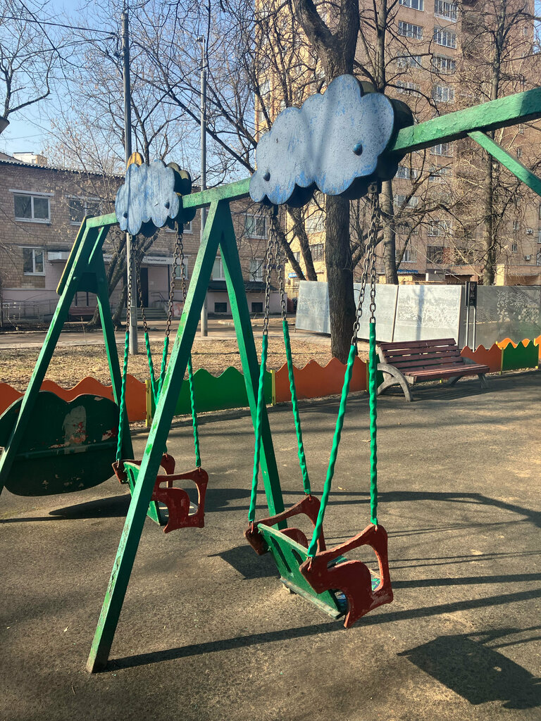 Parklar ve ormanlar Kolobok Public Garden, Moskova, foto