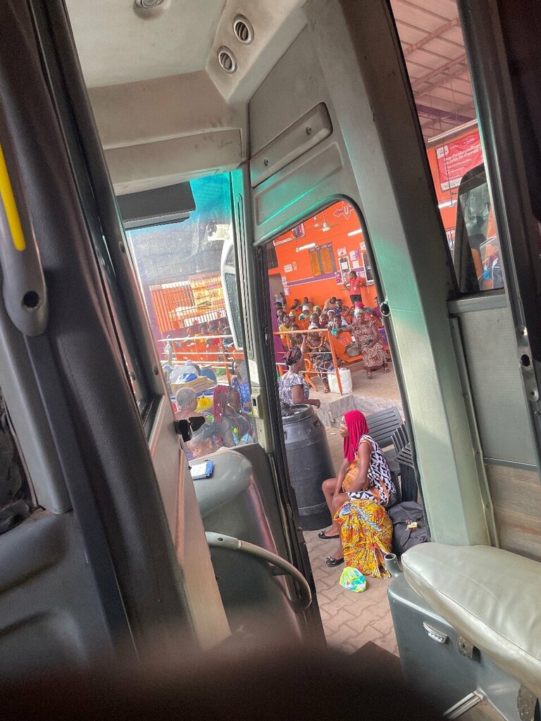 Otobüs taşımacılığı Utb Station Koumassi, Abican, foto