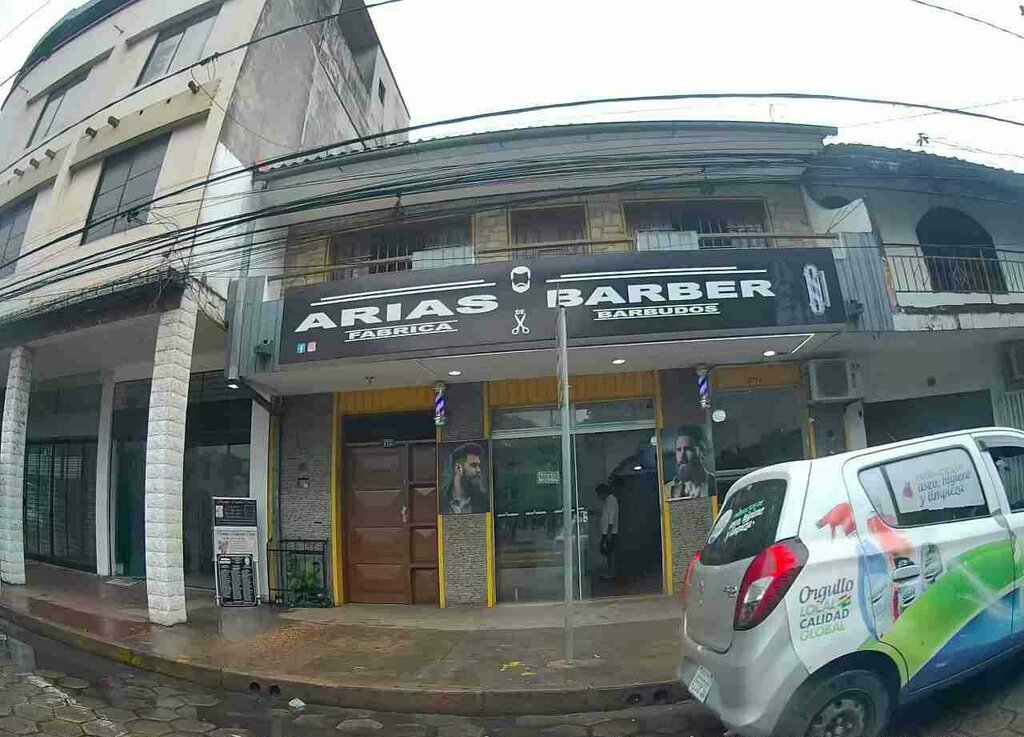 Berberler Arias BarberShop Plaza de Cementerio Branch, Santa‑Krus, foto