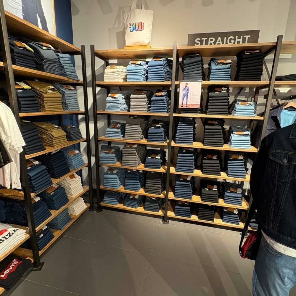 Denim giyim Jns, Moskova, foto