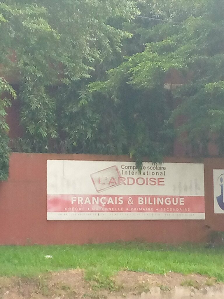 Restoran L'Ardoise Primary School, Abican, foto