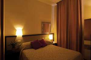 Hotel Novecento (Via Carlo Emanuele I No:12), otel  Roma'dan