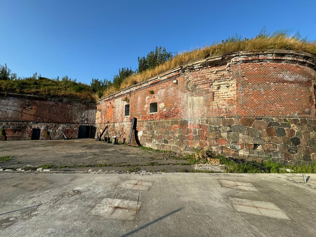 Turistik yerler Reduit-caponier of the Bastion Lithuania, Kaliningrad, foto