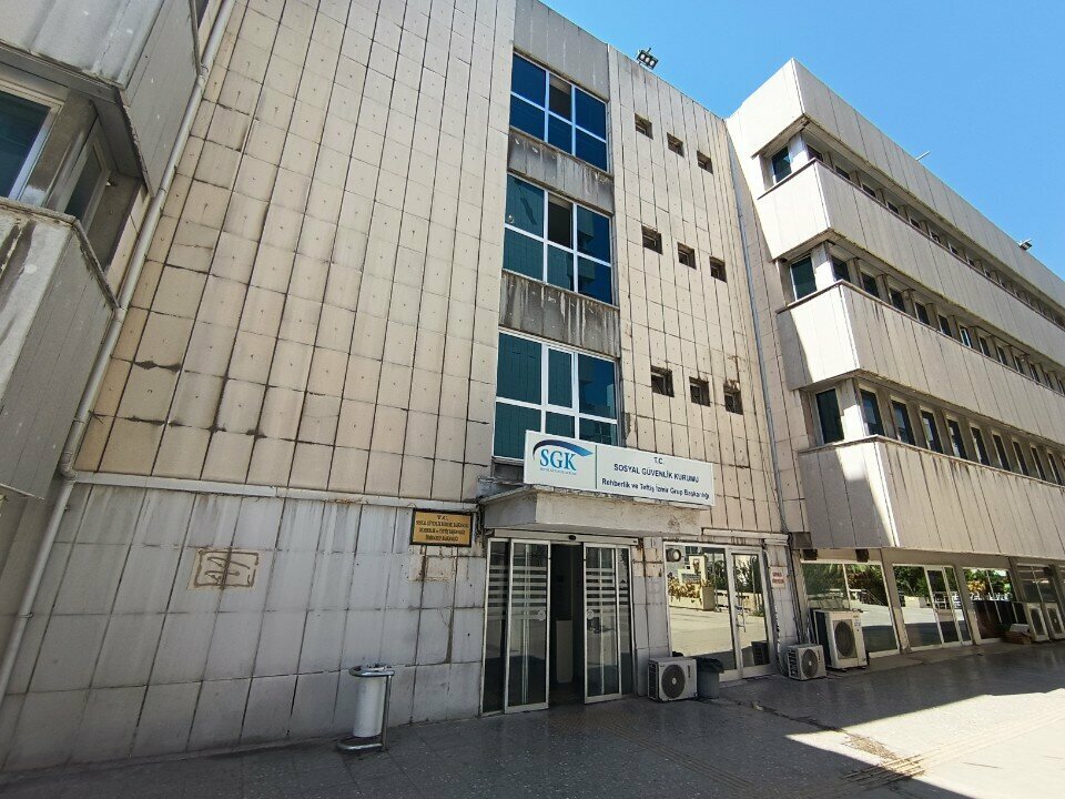 Devlet kurumları ve bakanlıklar Sosyal Güvenlik Kurumu Rehberlik ve Teftiş Grup Başkanlığı, İzmir, foto