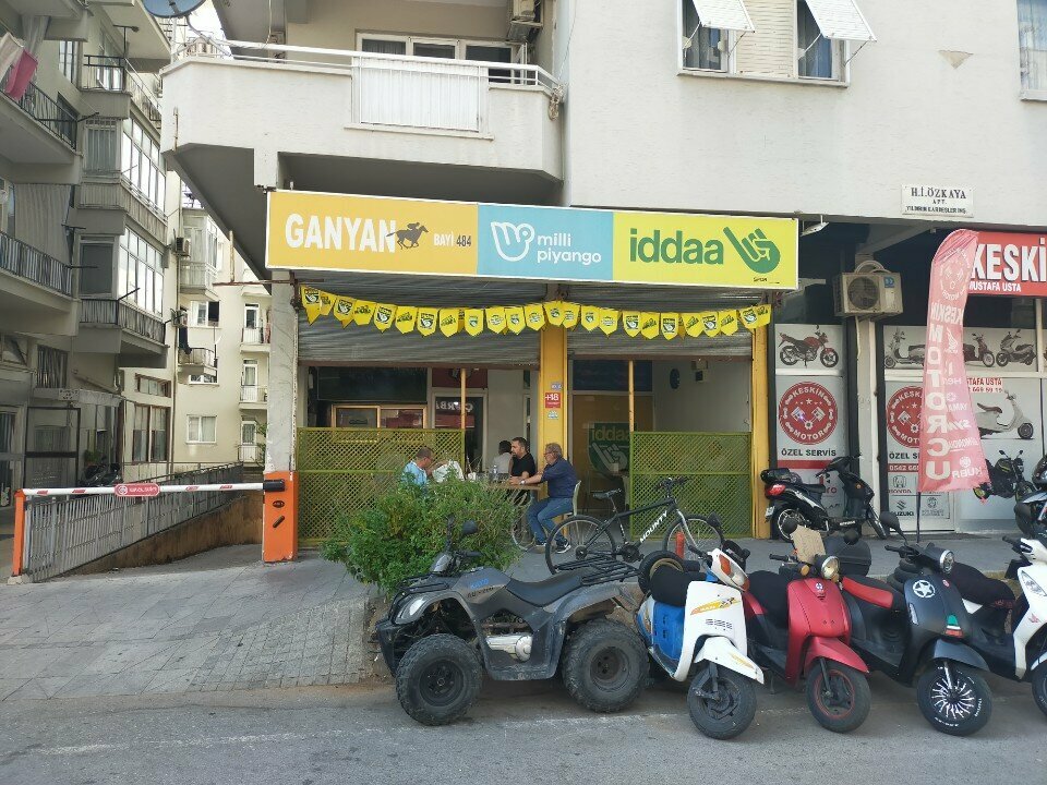 Şans oyunları Ganyan ve İddaa Bayi, Antalya, foto