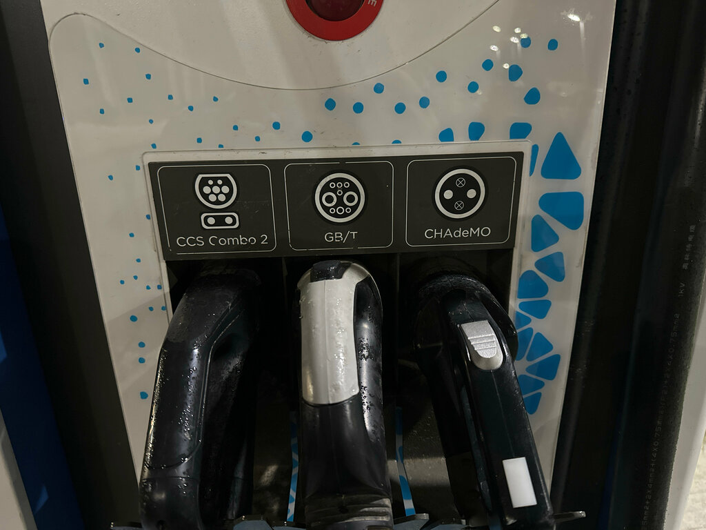 Elektrikli oto şarj istasyonları Зарядная станция, Innopolis, foto