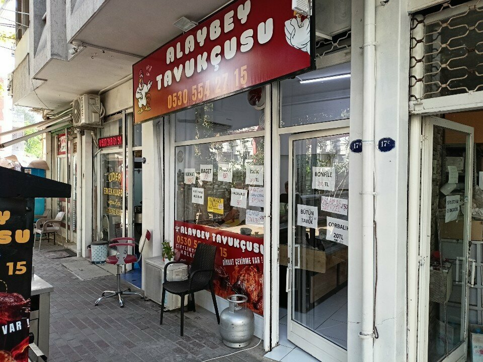Kasap, şarküteri Alaybey Tavukçusu, İzmir, foto