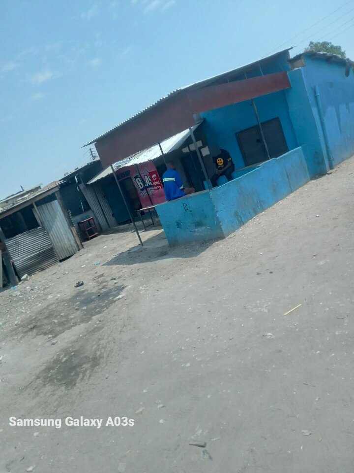 Kuaförler Dina's Hair Salon, Lusaka, foto