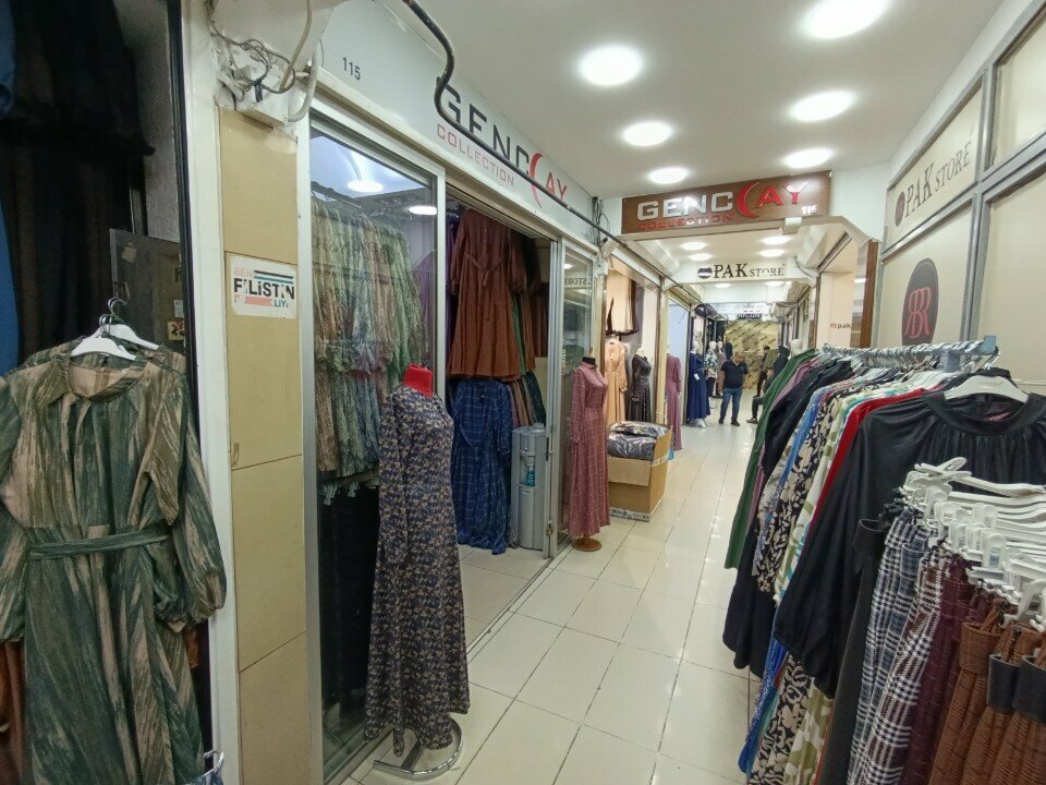 Giyim mağazası Collection Gencay, İstanbul, foto