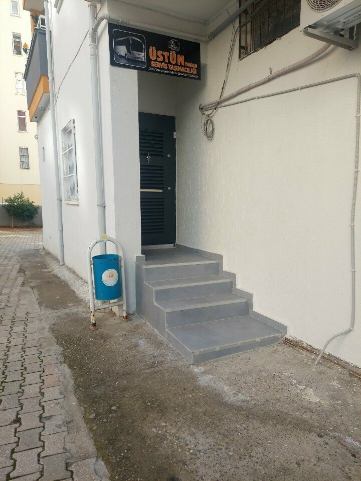 Otobüs taşımacılığı Üstün Servis Taşımacılığı, Adana, foto