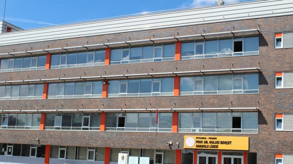 Fen lisesi, sosyal bilimler lisesi Prof. Dr. Hulusi Behçet Anadolu Lisesi, İstanbul, foto
