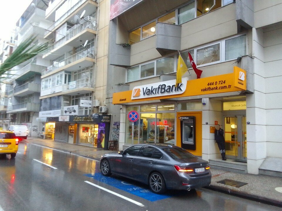 Banka VakıfBank, İzmir, foto