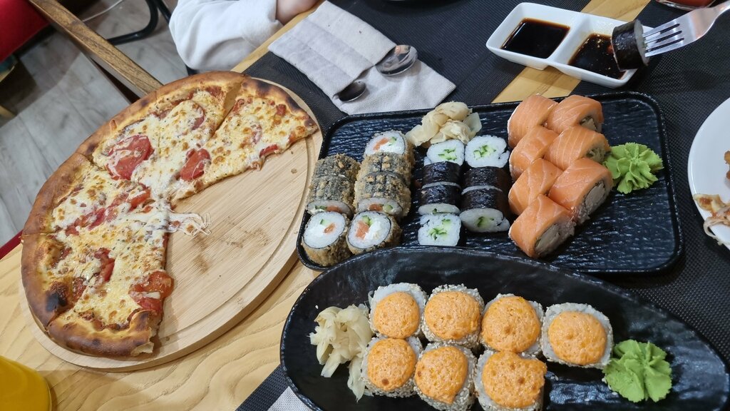 Suşi restoranı Tatami, Taraz, foto