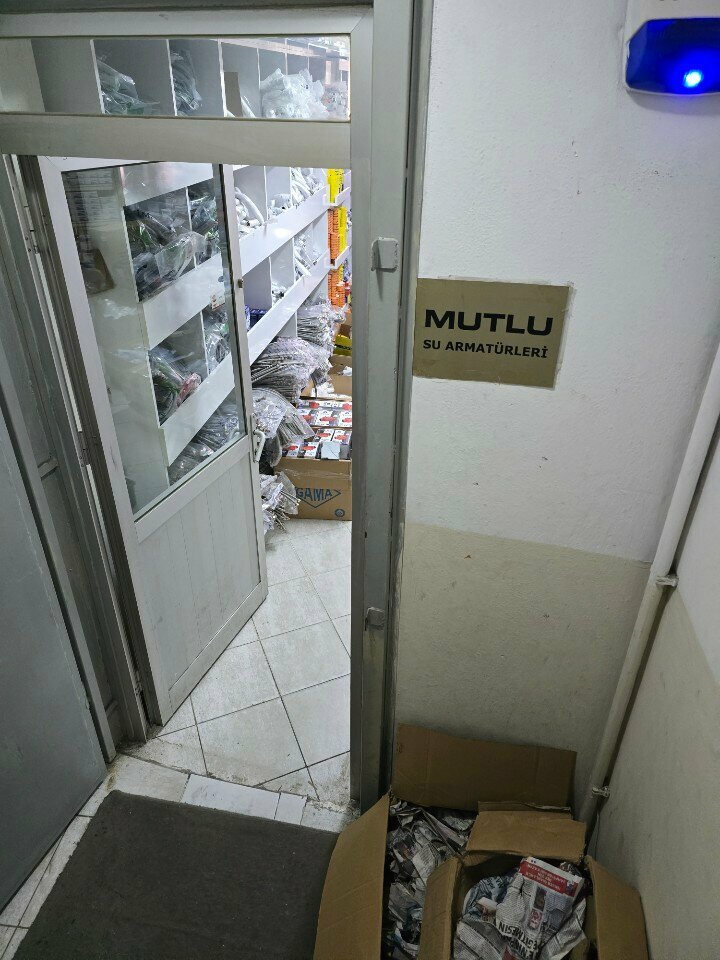 Su tesisatı ekipmanları Mutlu Su Armatürleri, İstanbul, foto