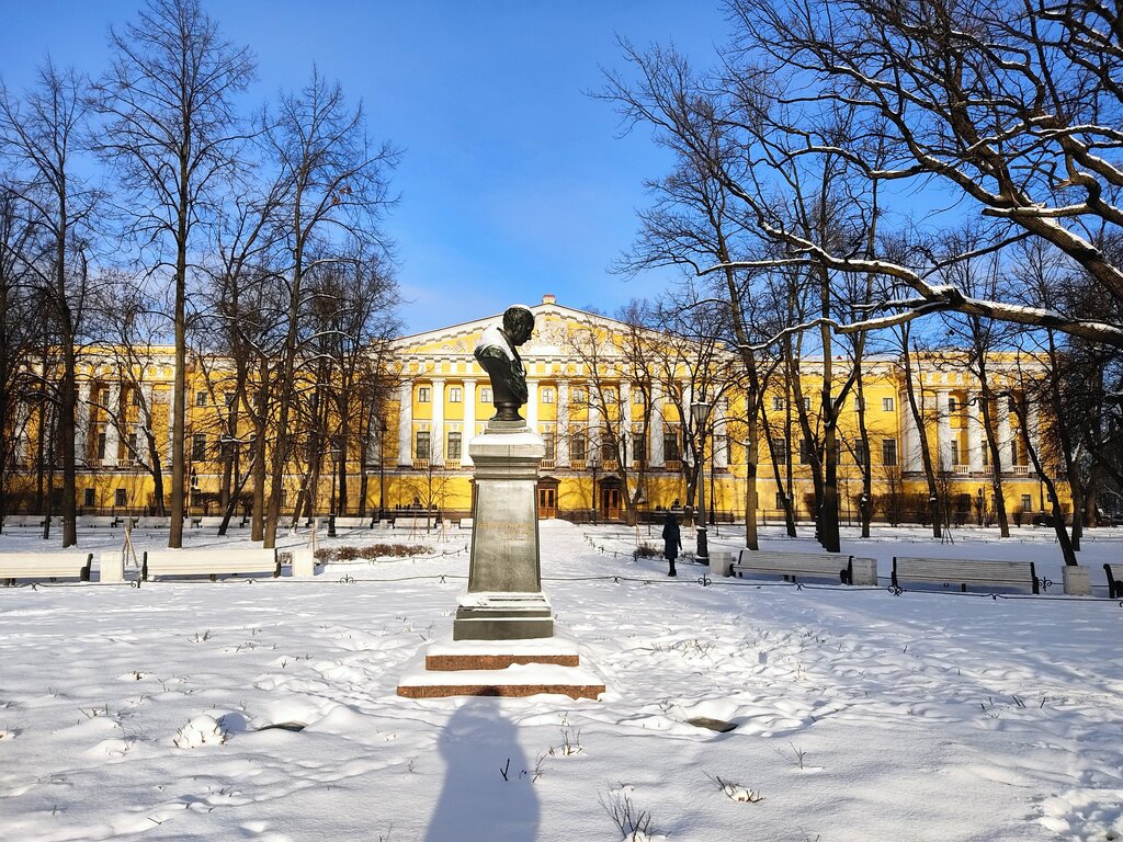 Anıt, heykel Vasiliy Zhukovsky, Saint‑Petersburg, foto