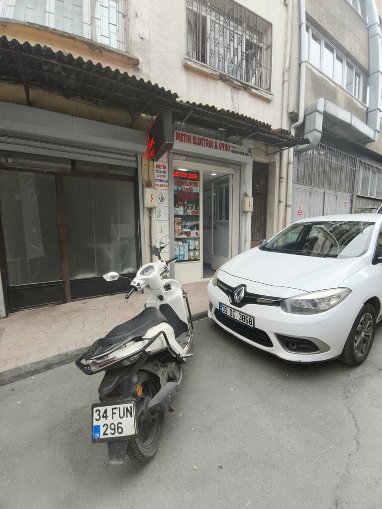 Elektrik ve elektrikli ürün mağazası Metin Elektronik, İstanbul, foto
