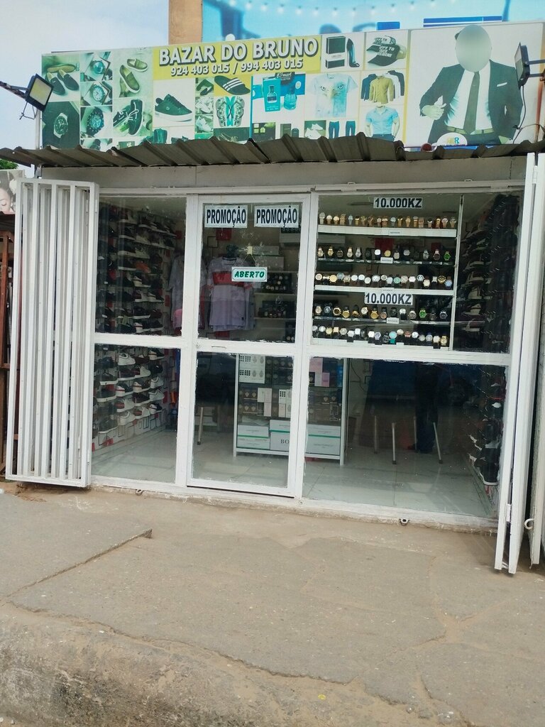 Büyük mağazalar Bazar do Bruno, Loanda, foto