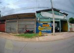 Cym Gas (Santa Cruz de la Sierra, Avenida Marcelo Quiroga Santa Cruz), oto döşeme  Santa‑Krus'tan