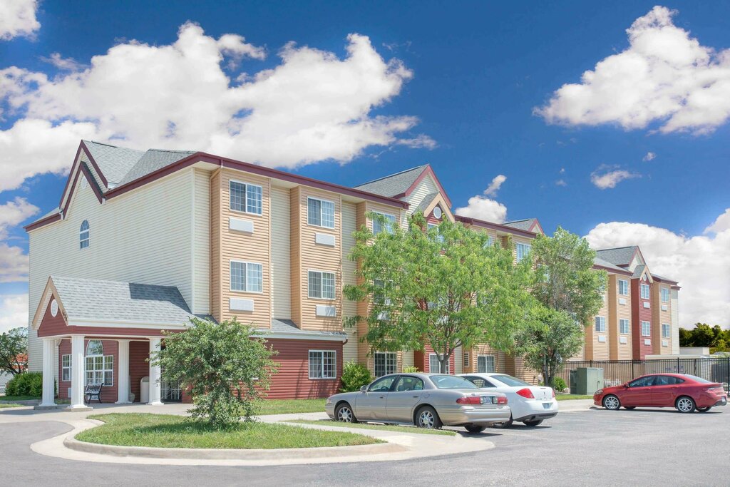 Otel Days Inn & Suites by Wyndham Hutchinson, Hutchinson, foto