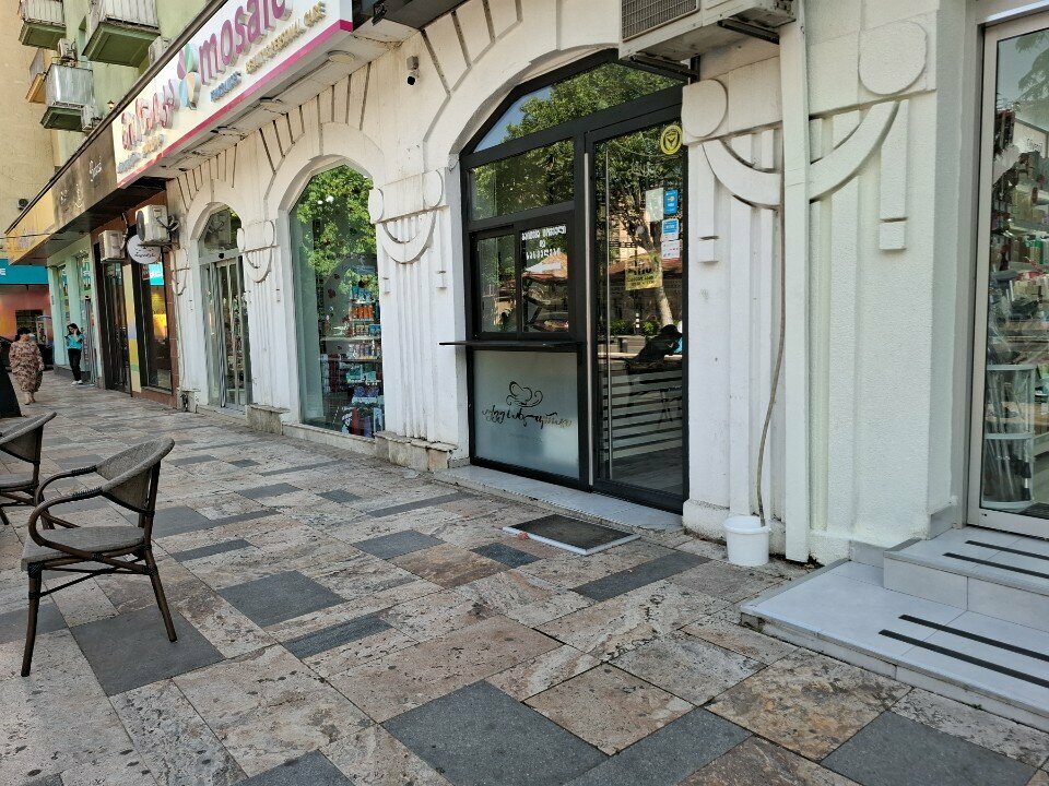 Ekmek fırını აქვე, Tiflis, foto