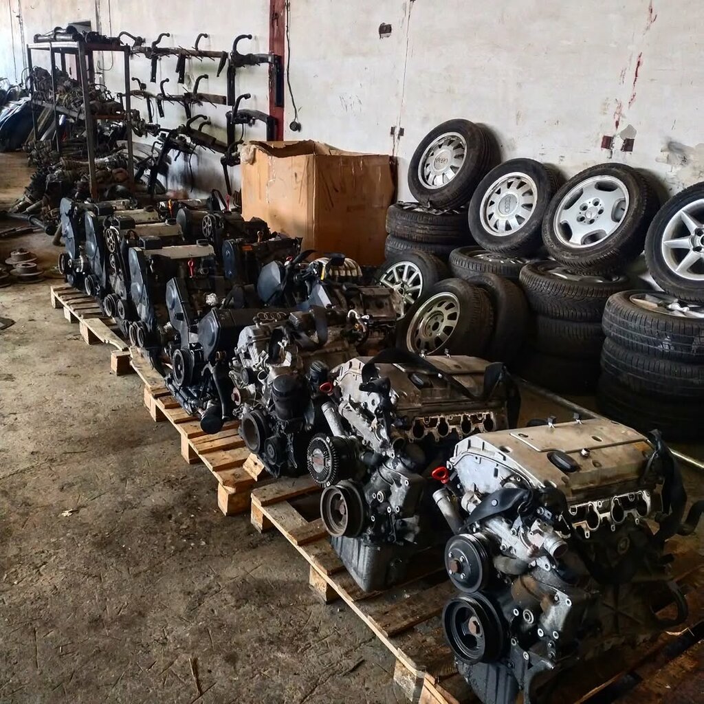 Otomobil yedek parçaları Auto dismantling from Germany, Rudny, foto